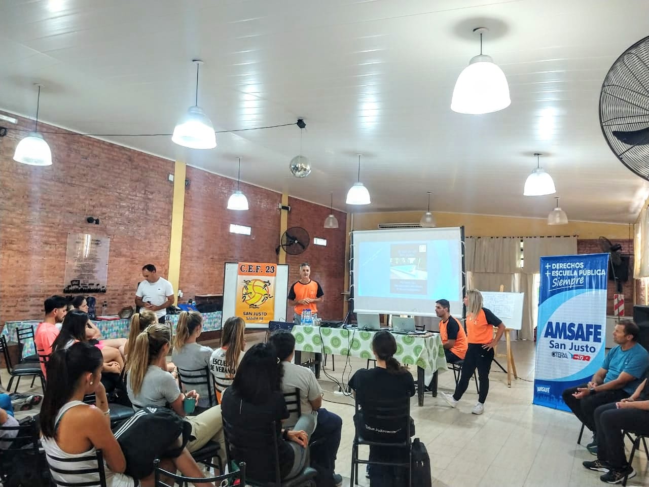 Capacitación en actividades acuáticas y subacuáticas de nivel escolar ...